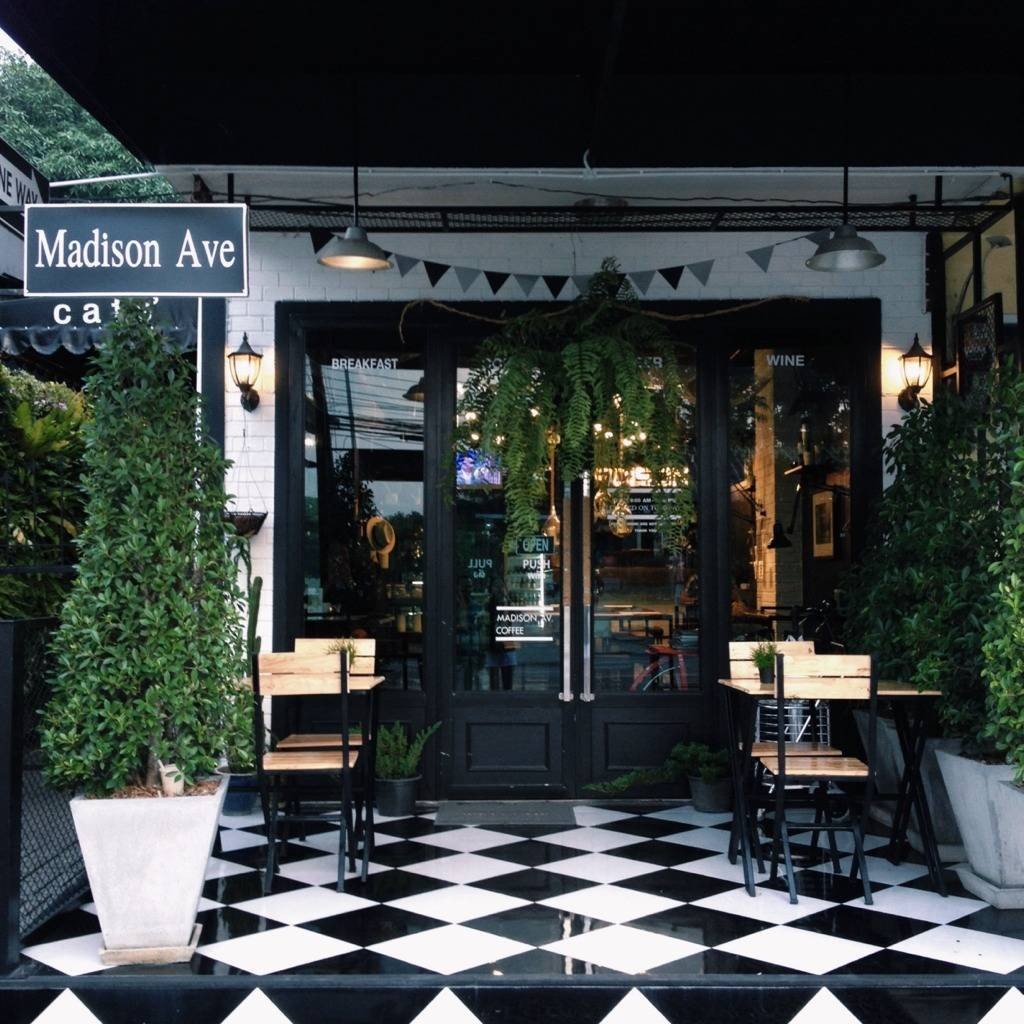 รีวิว Madison Hotel & Cafe ท่าศาลา - Madison Cafe บรรยากาศดีๆตกแต่งสวย ...