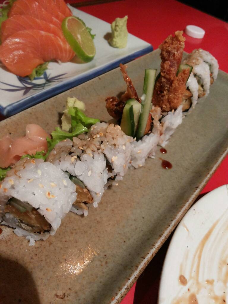 รีวิว Tsunami Sushi Bar - ร้านอาหารญี่ปุ่น รสเด็ด ราคาสบายกระเป๋า