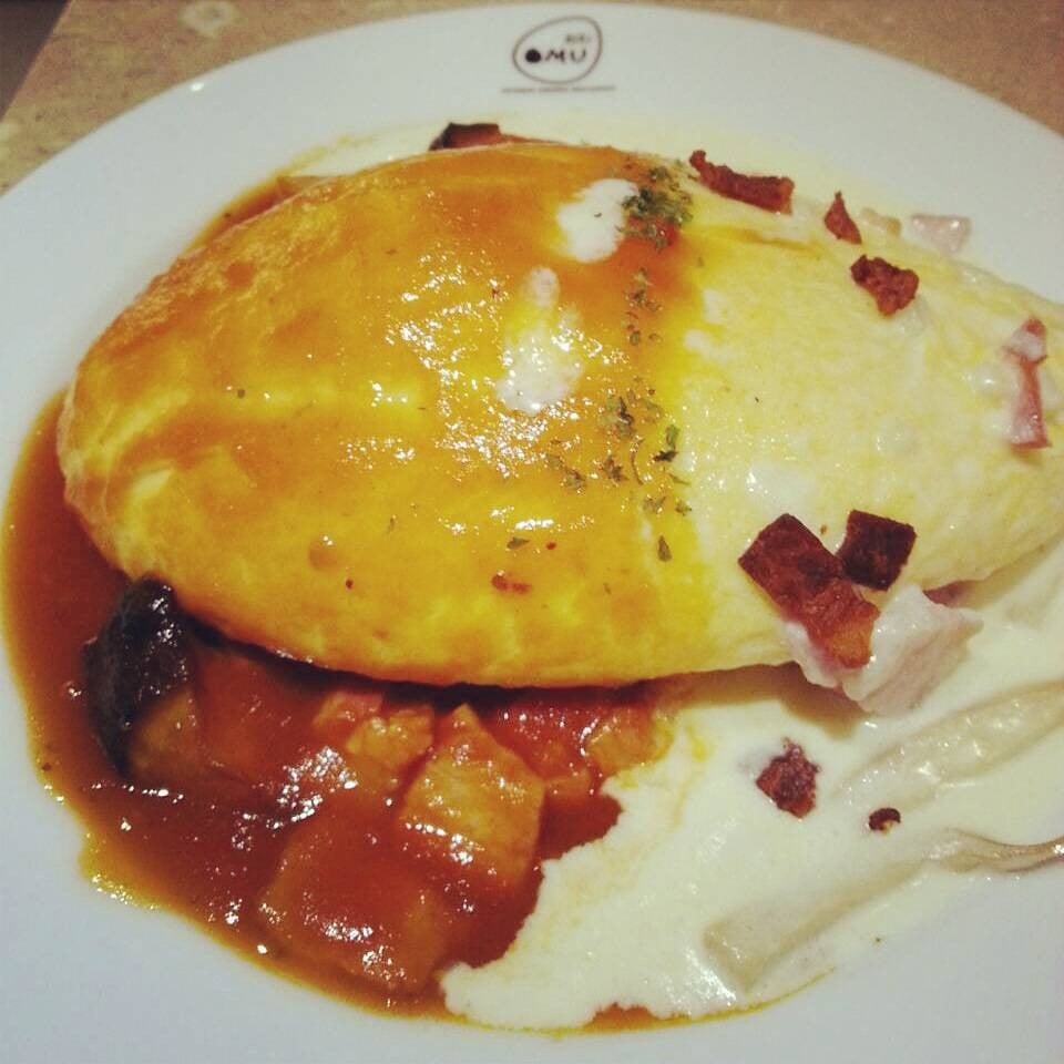 รีวิว Omu Japanese omurice & cafe เซ็นทรัลเวิลด์ - ข้าวห่อไข่ลาวา