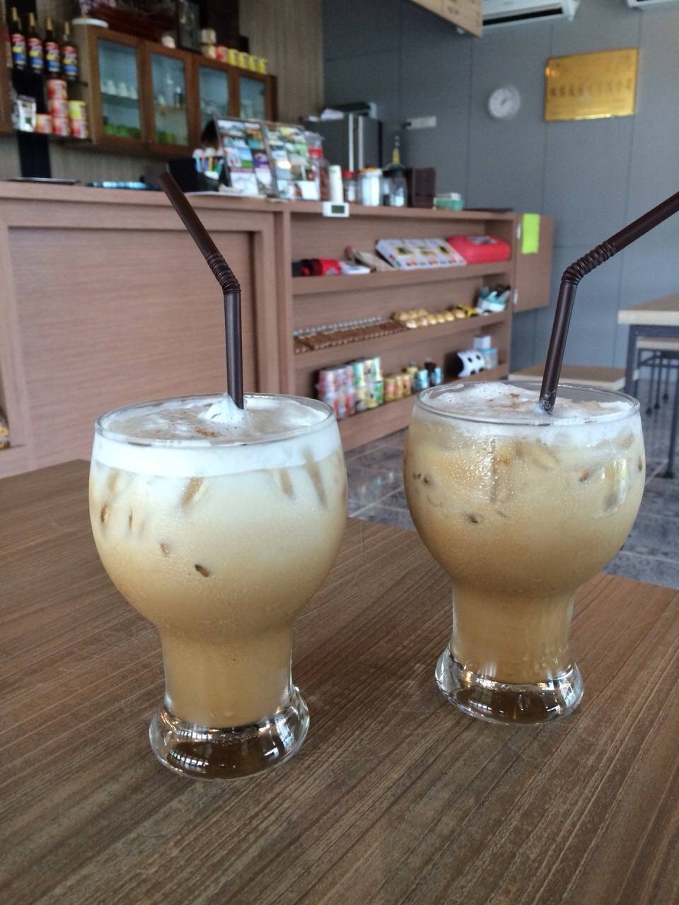 รีวิว Lim Long Coffee - มีทั้งอาหารและเครื่องดื่มพร้อม บริการดี ราคาไม่ ...