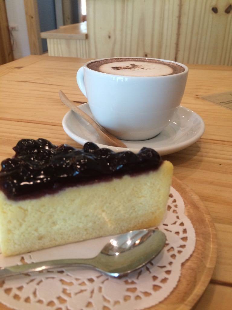 รีวิว Catfeine House&Cafe - ร้านเล็กๆน่ารักสไตล์คาเฟ่แมว - Wongnai