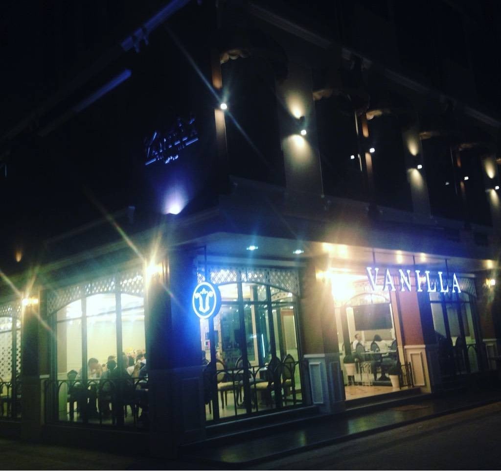 รีวิว Vanilla Cafe&Bistro - บรรยากาศดี ช่วงนี้คนแน่น - Wongnai