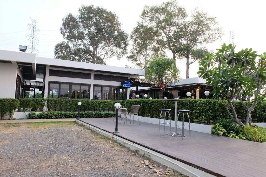 รีวิว Enjoy Restaurant - (นักเดินทาง) ร้านสวยๆอาหารอร่อยก่อนขึ้นเครื่อง