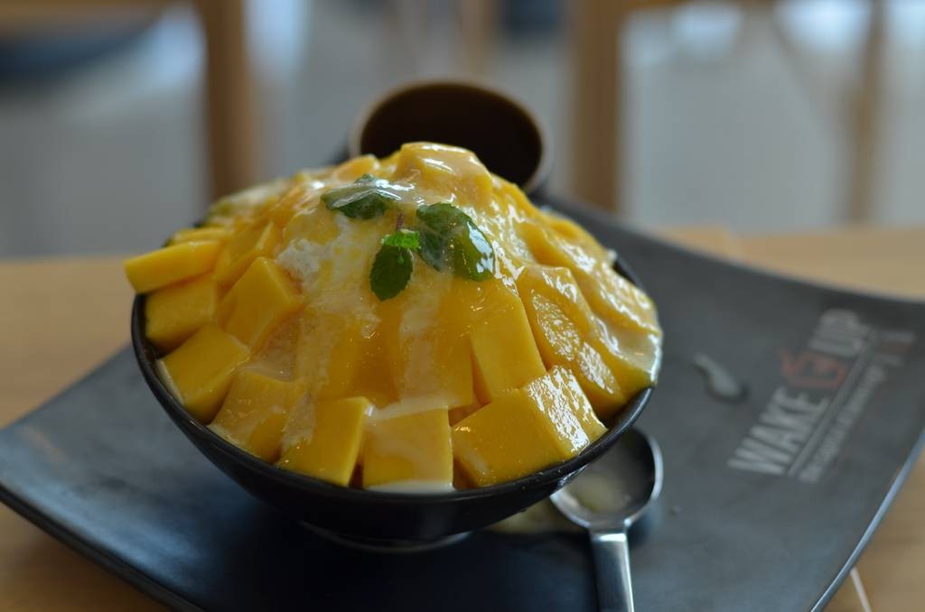 รีวิว Wake Up นิมมานเหมินท์ เชียงใหม่ - Mango Snow และ Strawberry Snow ...
