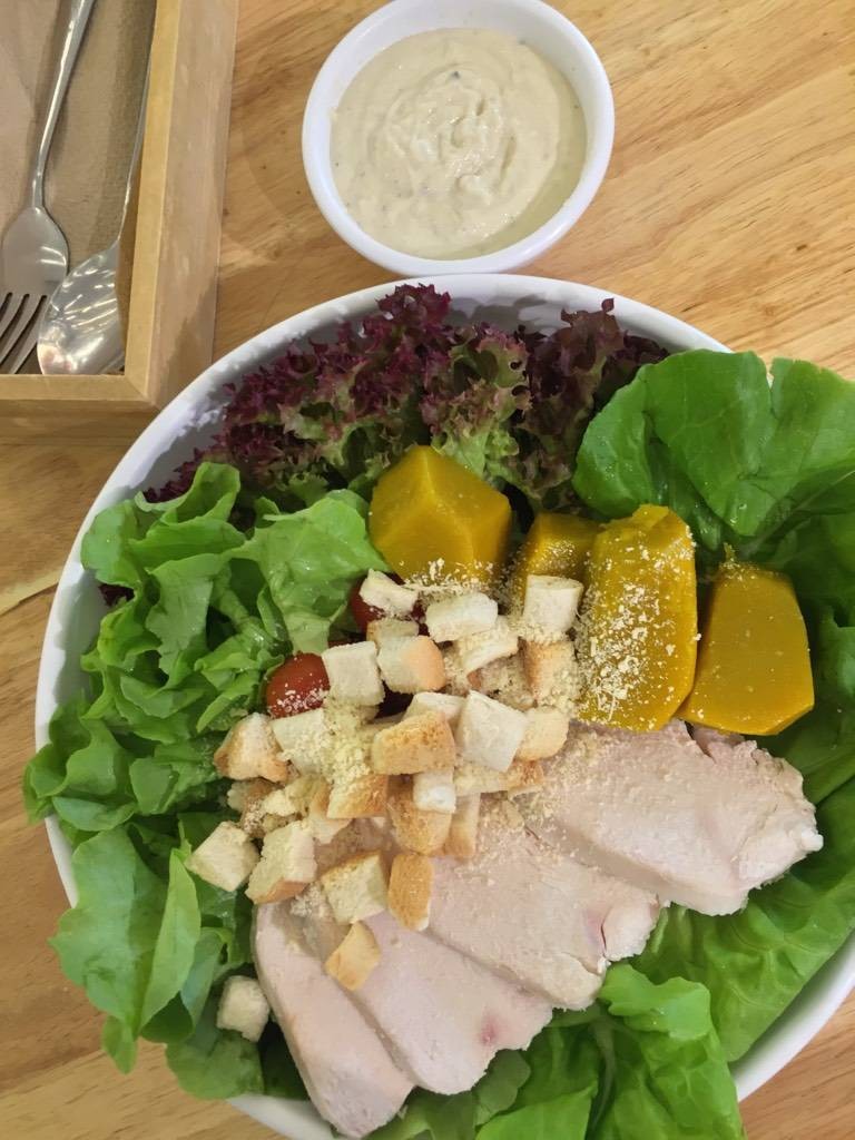 รูป Jones' Salad เอสพลานาด รัชดา