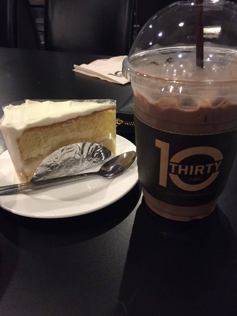 รีวิว 10THIRTY CAFE - สำหรับคนที่ชอบทานดึกๆร้านนี้เปิด 24 ชม. - Wongnai