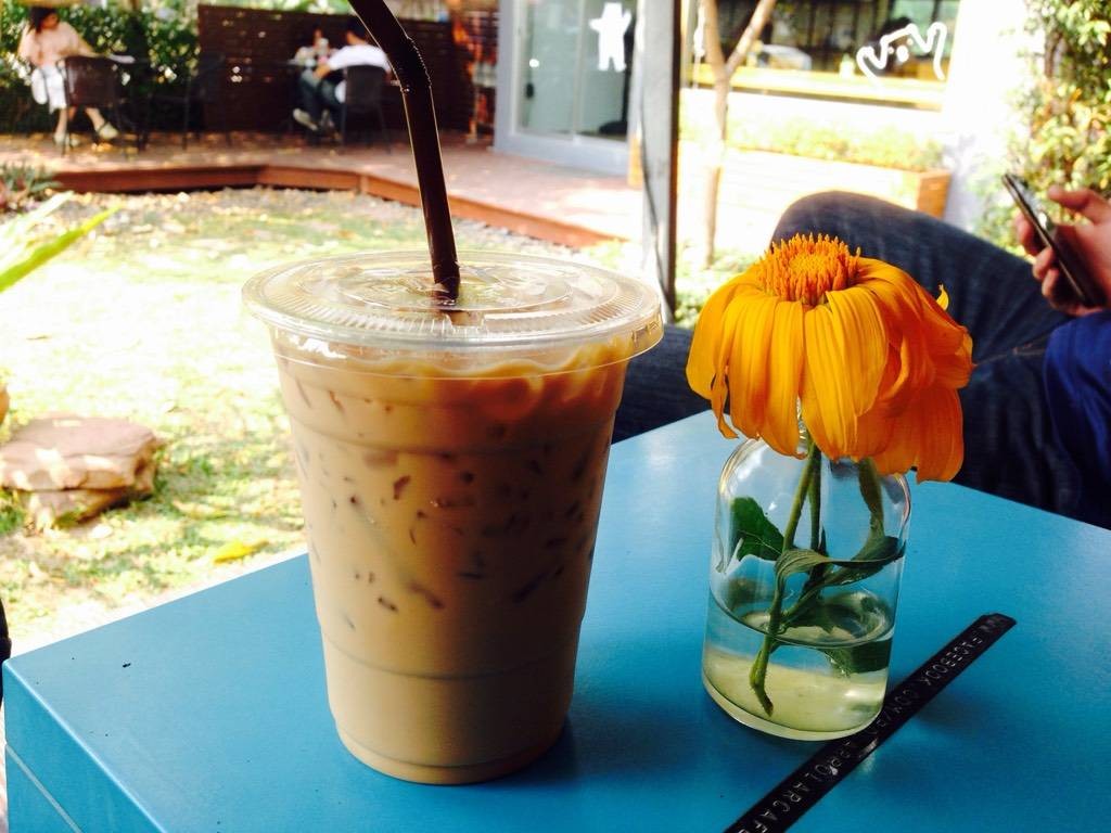 รีวิว Polar Polar Cafe สาขา1 อ่างห้วยยาง - กาแฟนุ่ม ราคาถูก พนักงานเป็น ...