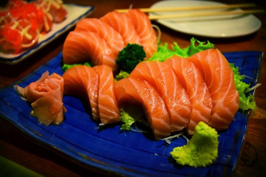 รีวิว AiTomoe แจ่งศรีภูมิ - แซลมอนหนา วาซาบิเด็ด