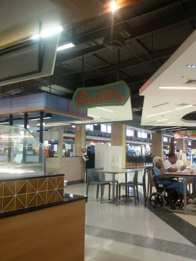 รีวิว FOOD PARK - รอนานเพราะแม่ค้าลืมออเดอร์