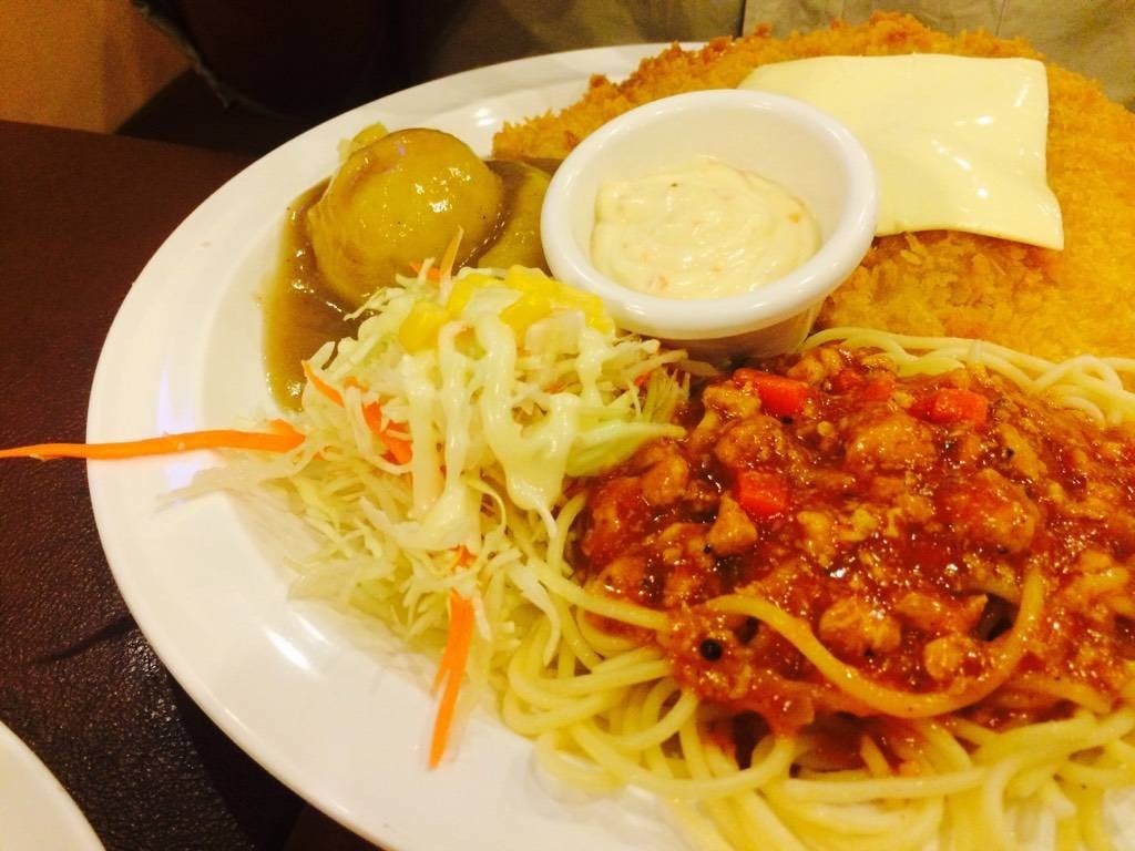 รีวิว Sam Steak and More - แฮมสเต๊กทีเด็ด!!! - Wongnai