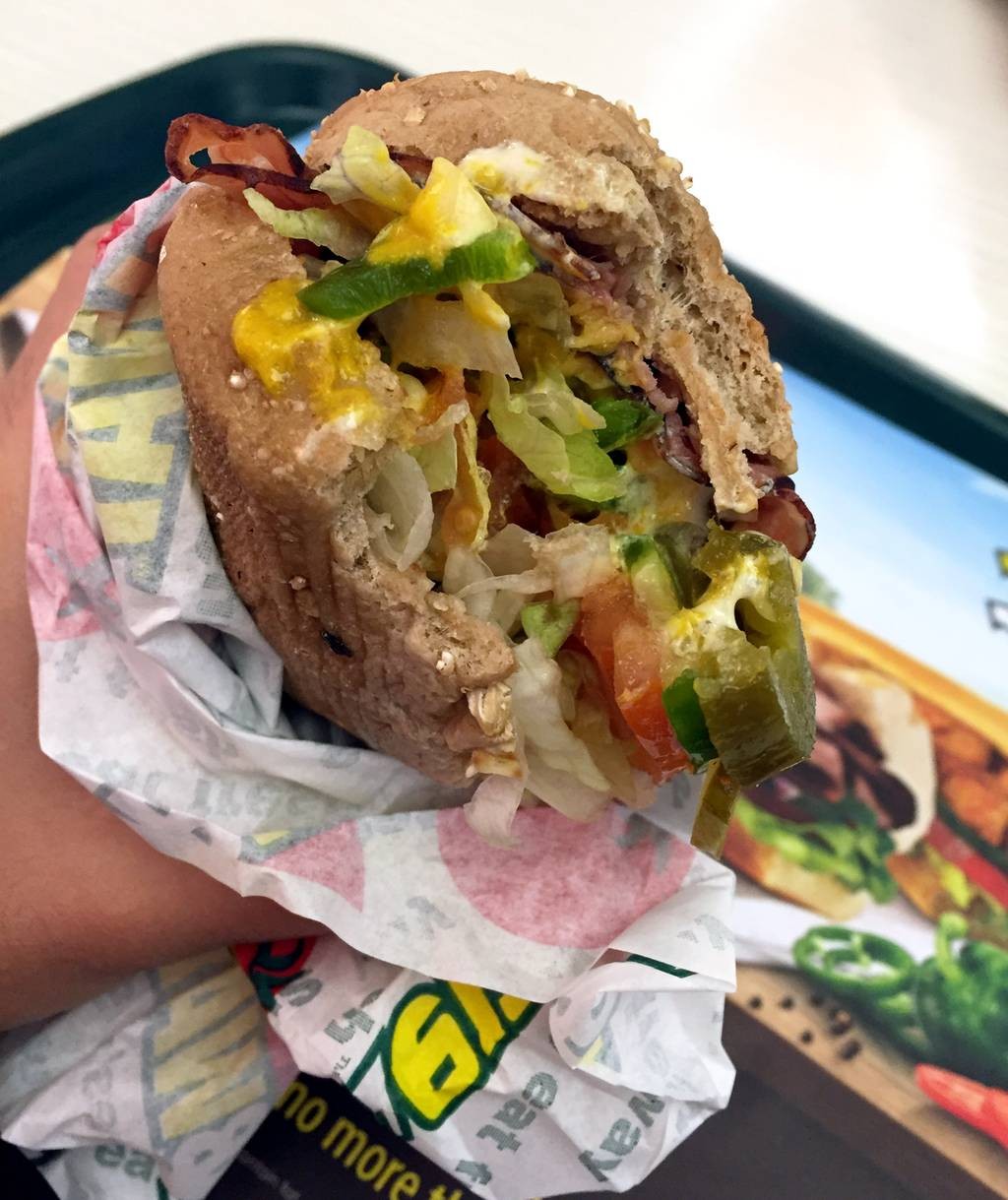 ร้าน Subway Giant Mall Bahrain Block 410 | รีวิวร้านอาหาร