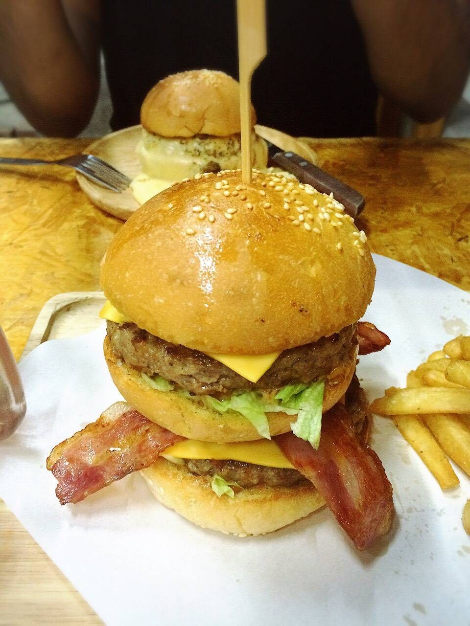 รีวิว Sorry I'm Hungry Burger Cafe - Tasty good service great value