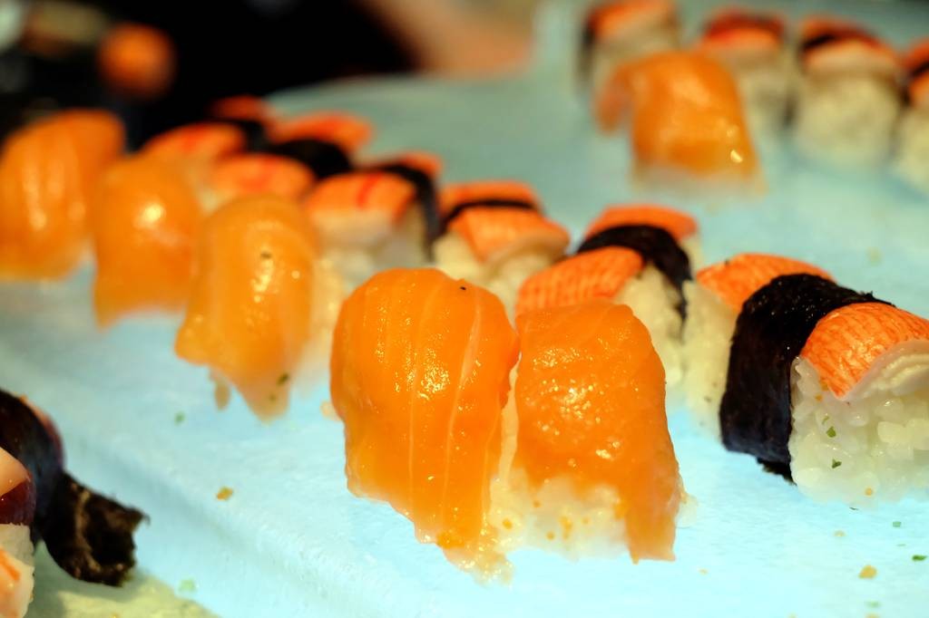 Sushi !! • มีให้เลือกเยอะพอควร !! ร้าน Edge, Hilton Pattaya Hilton ...