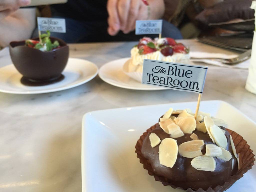 รีวิว The Blue Tea Room - ดีที่บรรยากาศ รสชาติเฉยๆ - Wongnai