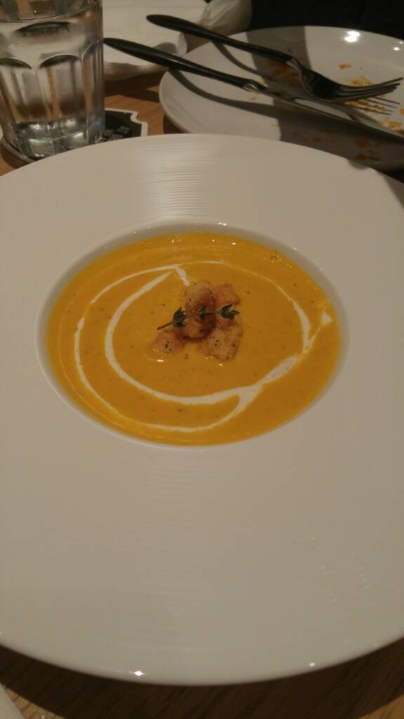 รีวิว White Shuffle เซ็นทรัล อีสวิลล์ - วัตถุดิบดี ราคาแอบแรง