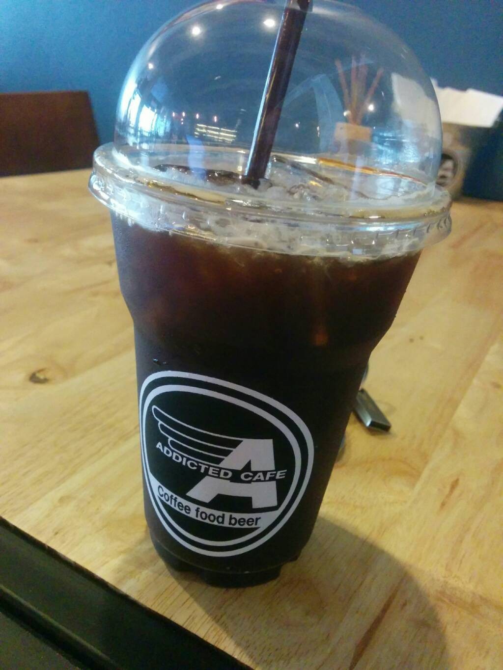 รีวิว Addicted Cafe - ร้านกาแฟและอาหารและเบียร์