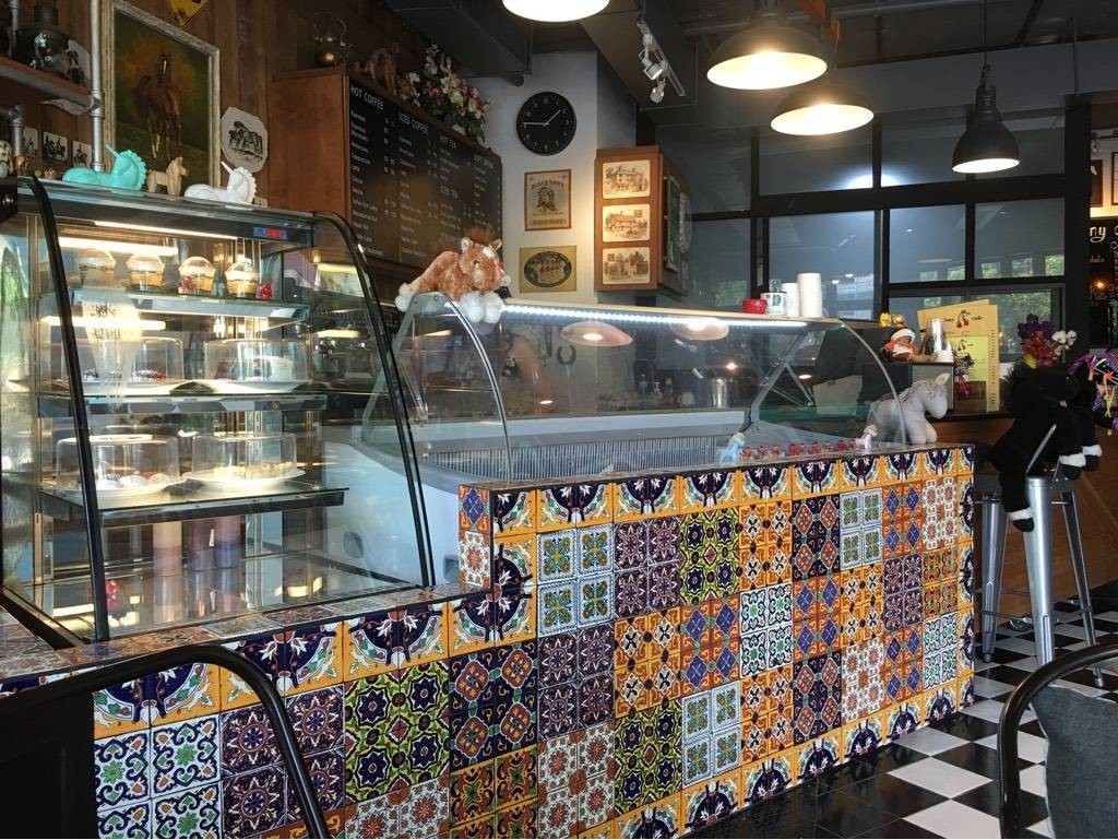 รีวิว Pony Cafe - ร้านม้าน่ารัก เครื่องดื่มอร่อย