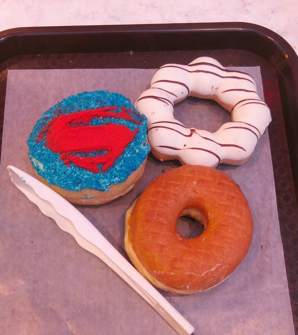 รีวิว Mister Donut เซ็นทรัล เฟสติวัล หาดใหญ่ - Batman vs Superman