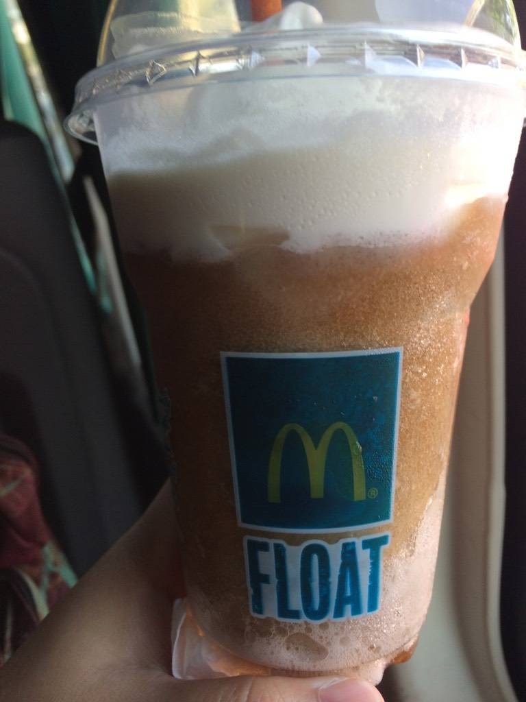 รีวิว McDonald's เมเจอร์ รัชโยธิน - เมนูโปรดเลยmc coke float - Wongnai