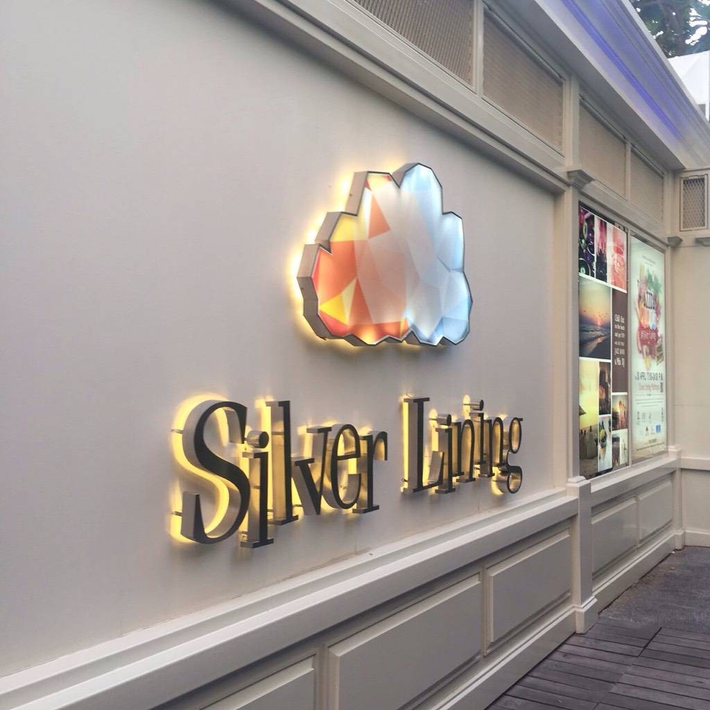รีวิว Silver Lining - บรรยากาศชิ๊วชิว ในวันสงกรานต์