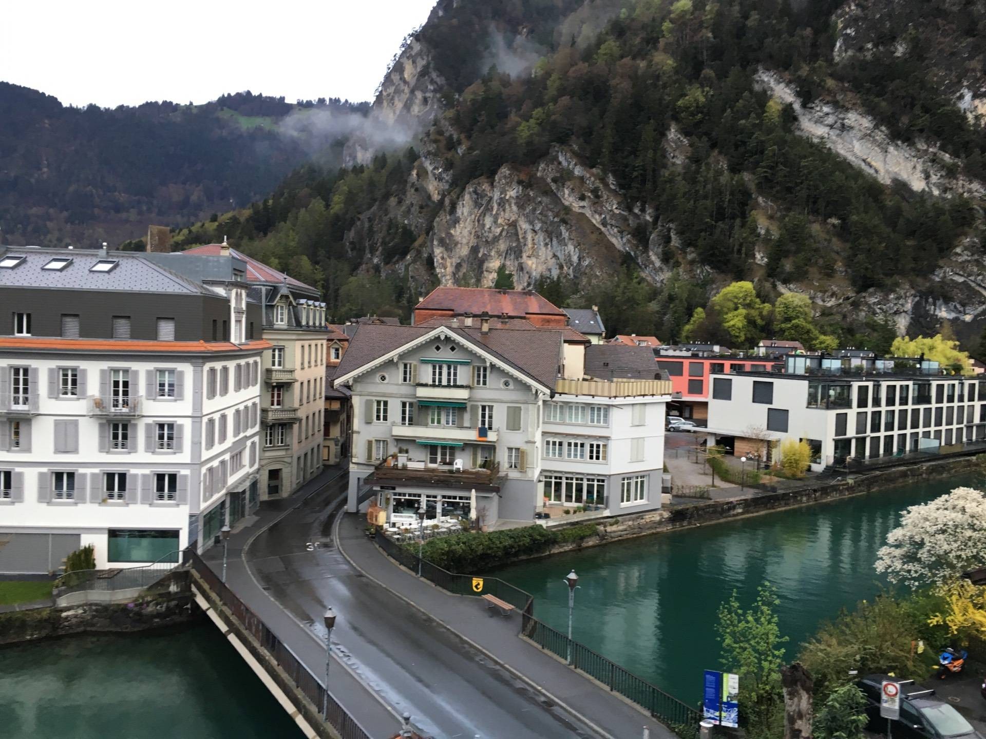 รีวิว Alplodge Interlaken - รร.ใจกลางเมืองใกล้รถไฟ แต่อาหารเช้ายอดแย่