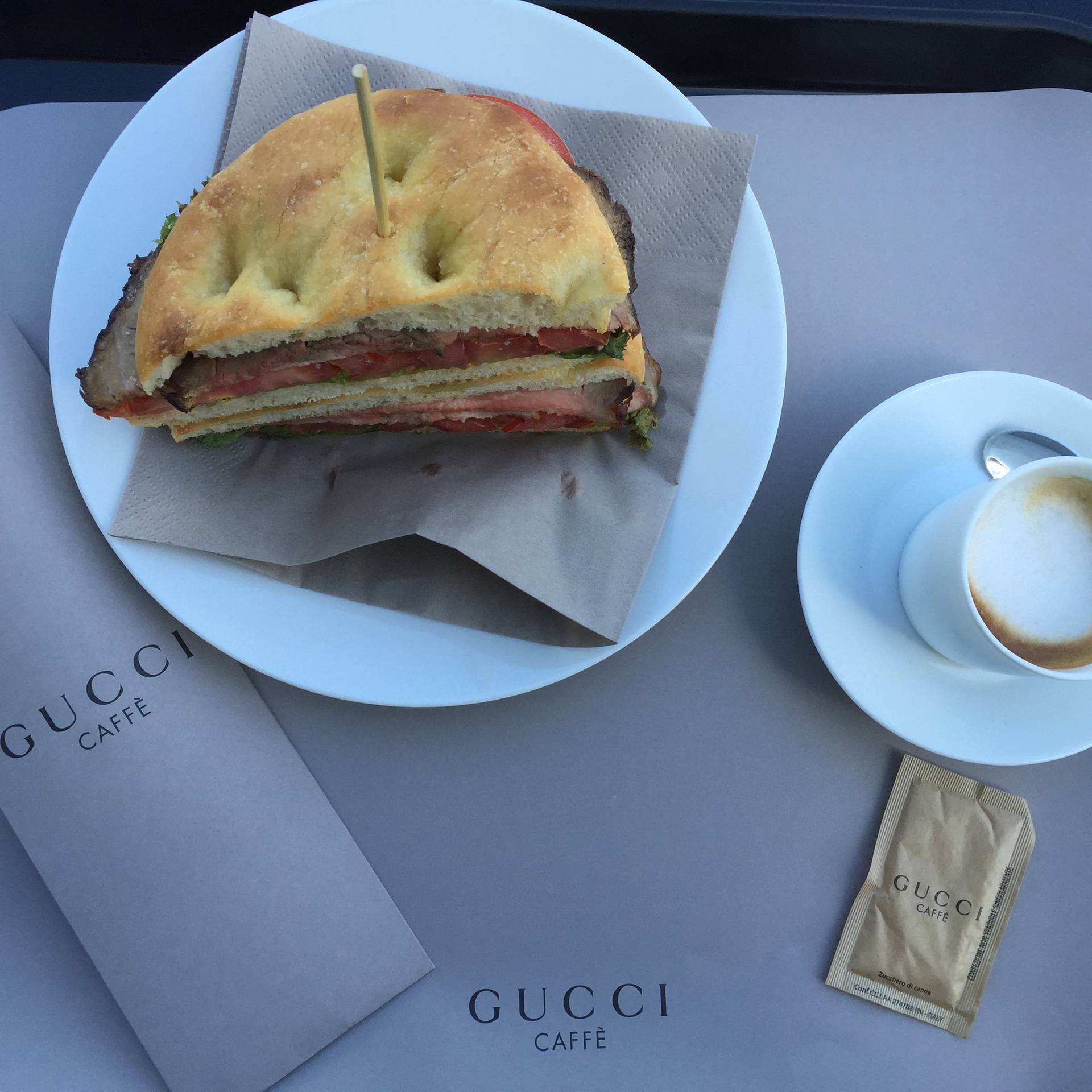 ร้าน Gucci Caffe | รีวิวร้านอาหาร