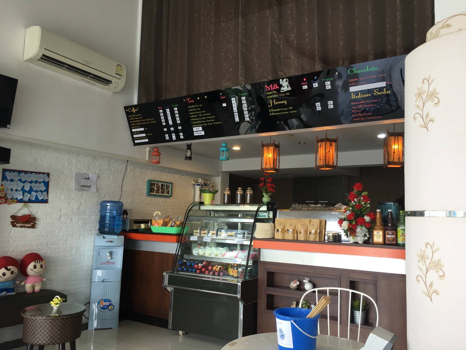 รีวิว Blue Corner Coffee&Food - เด่น น้ำพริก และยำขนมจีน (ยำกรุบกริบ ...