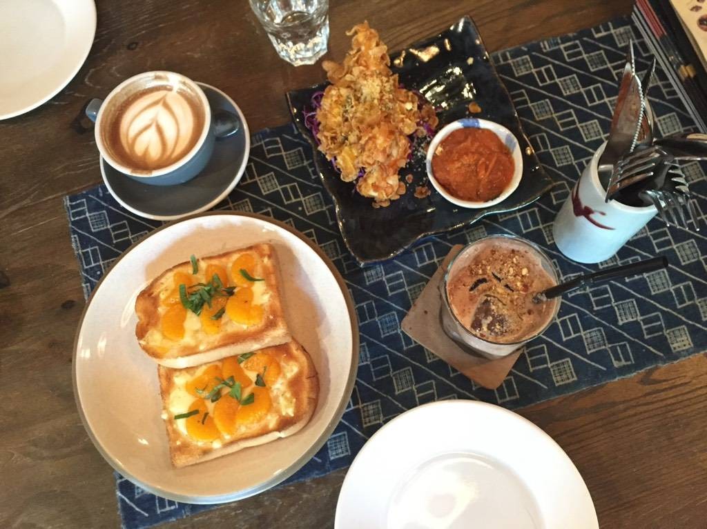 รีวิว Blue Dye Cafe Sukhumvit 36 - hidden cozy cafe in town :)