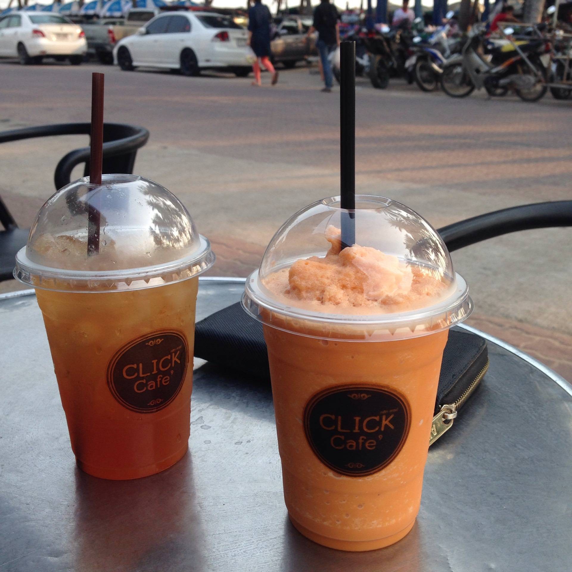 รีวิว Click Cafe' - มาบางแสนอยากนั่งชิลๆ ดื่มเบียร์ กาแฟ ต้องร้านนี้ค่ะ ...