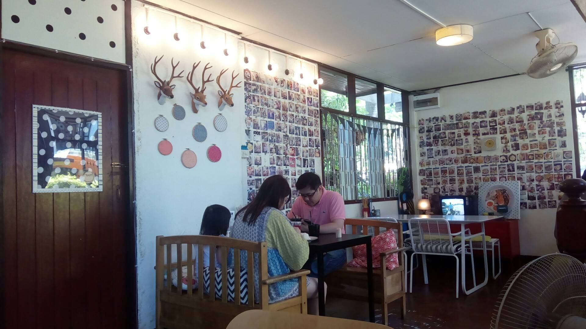 รีวิว Debo Café - ร้านน่ารักมาก แต่รอนานมากเช่นกัน ก๋วยเตี๋ยวต้มยำอร่อย ...