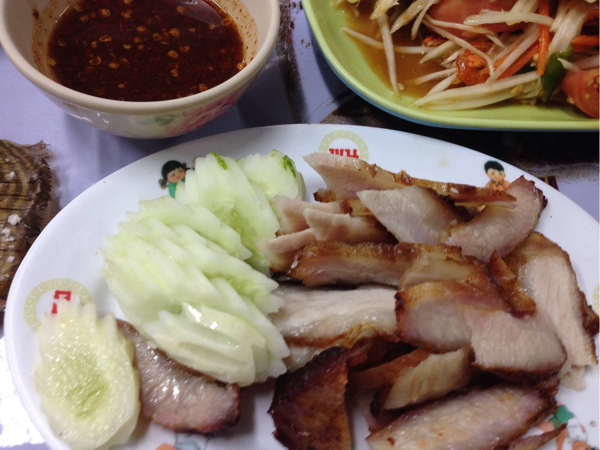คอหมูย่าง ร้าน ส้มตำ เจ้ปุ้ย