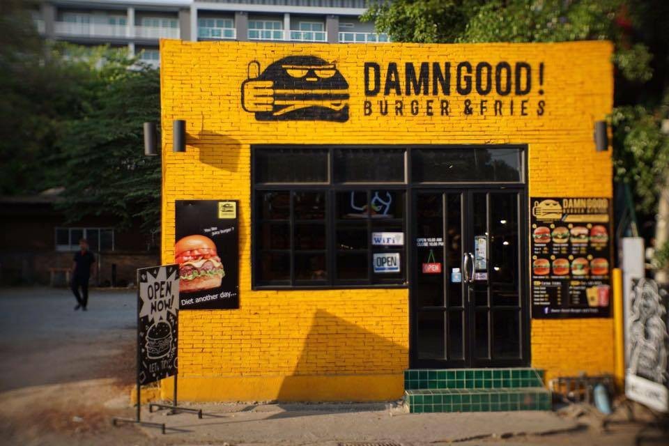 ร้าน Damn Good Burger and Fries | รีวิวร้านอาหาร