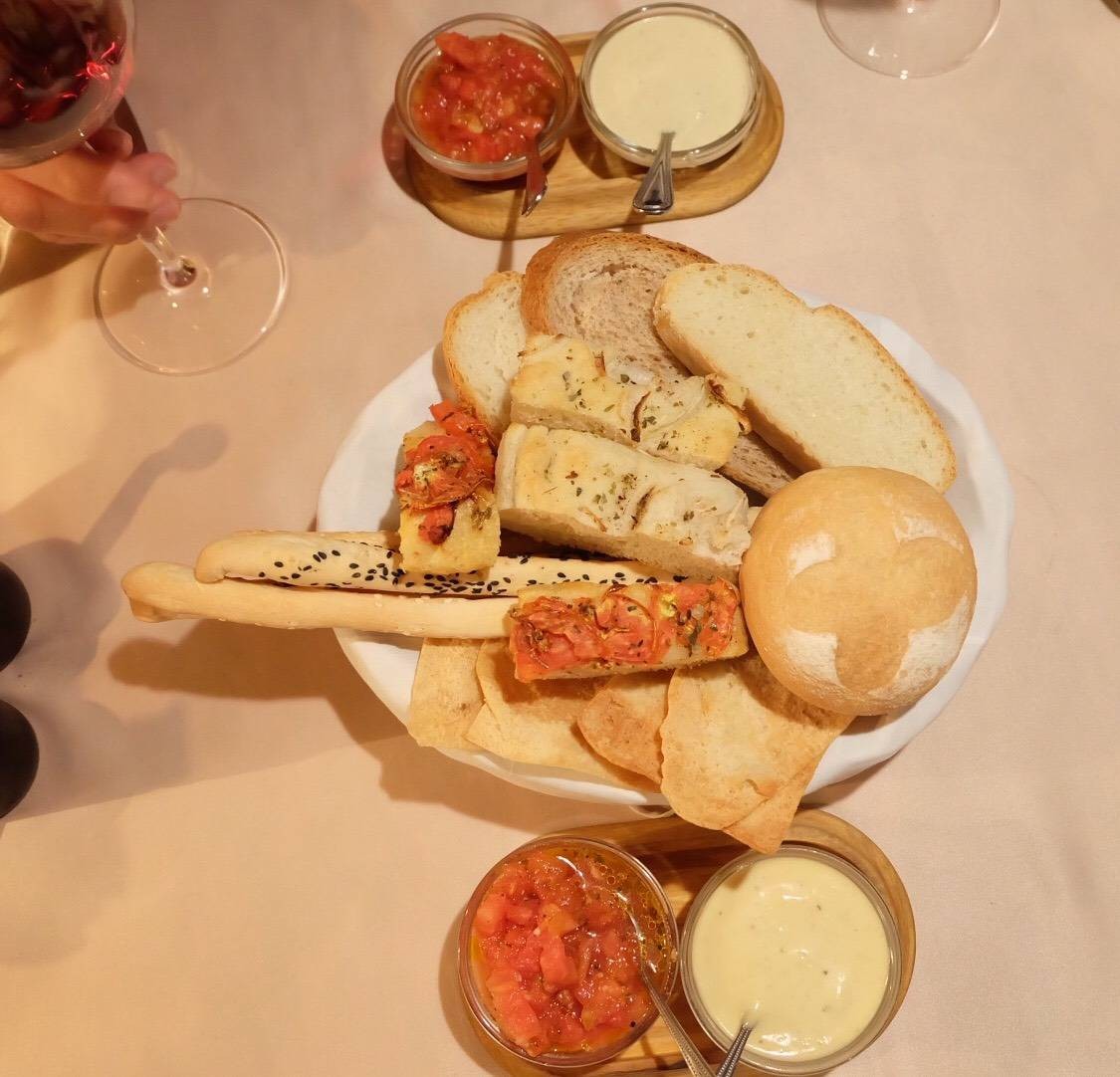 รีวิว L'Opera Italian Restaurant - เป็นร้านอาหารอิตาเลี่ยนที่เจ๋ง