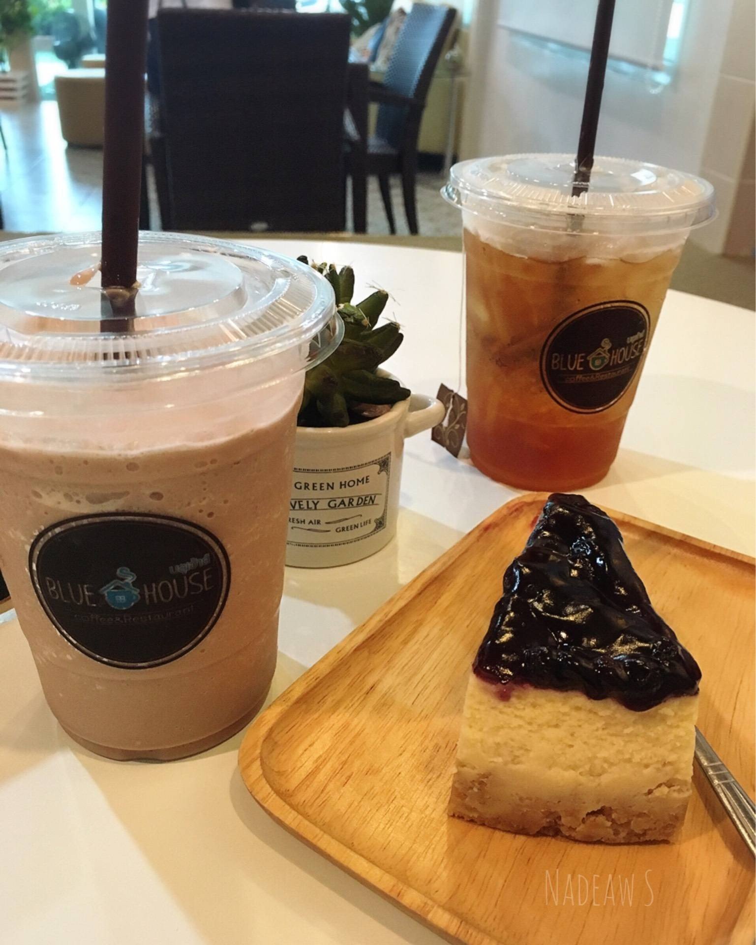 รีวิว Blue House Coffee & Restaurant - เห็นเปิดมาสักพักแล้ว แต่เพิ่งมาลอง