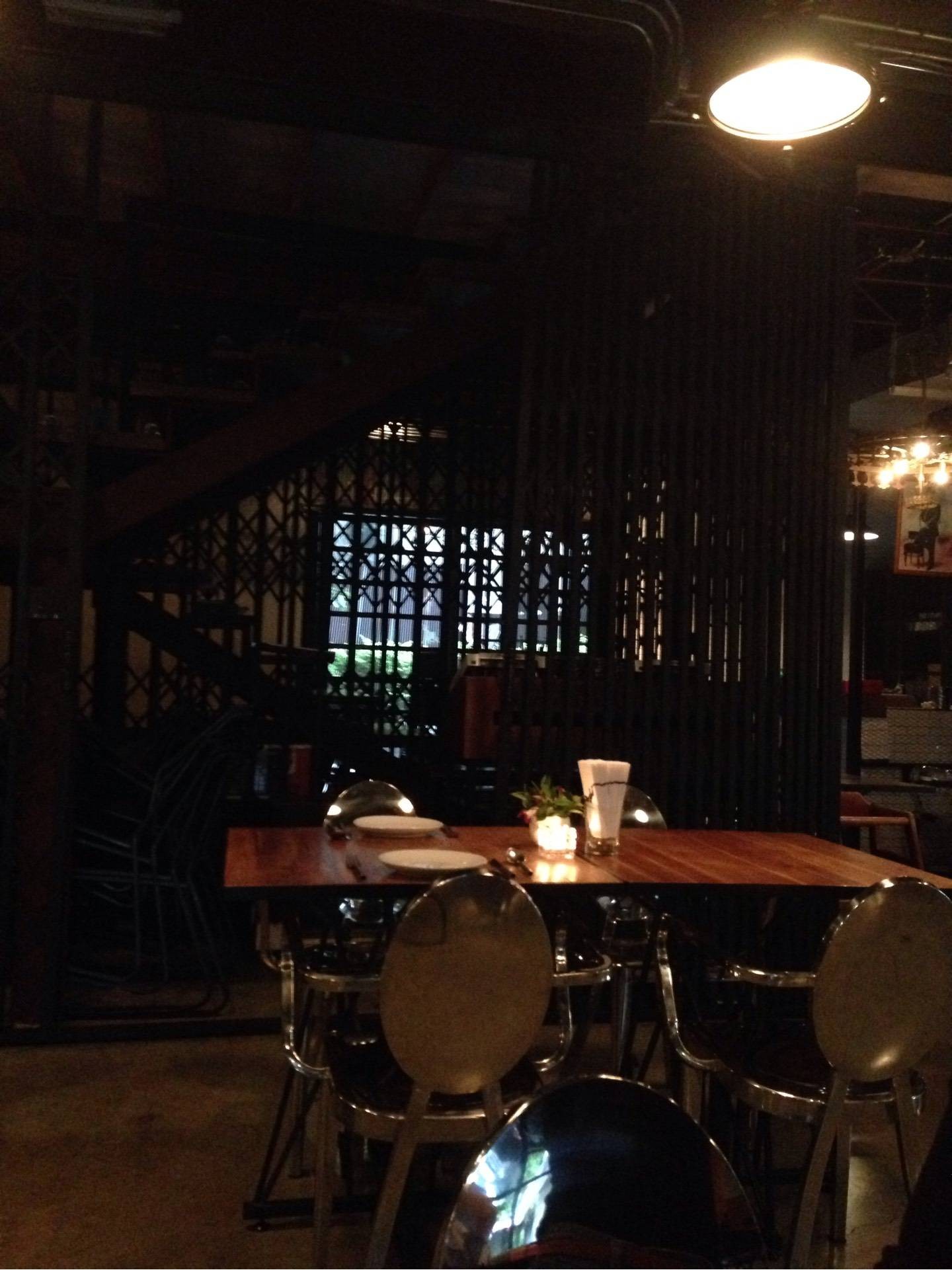 รีวิว Smith Restaurant & Bar สุขุมวิท 49 - ร้านเชฟกะทะเหล็กที่ต้องลอง ...