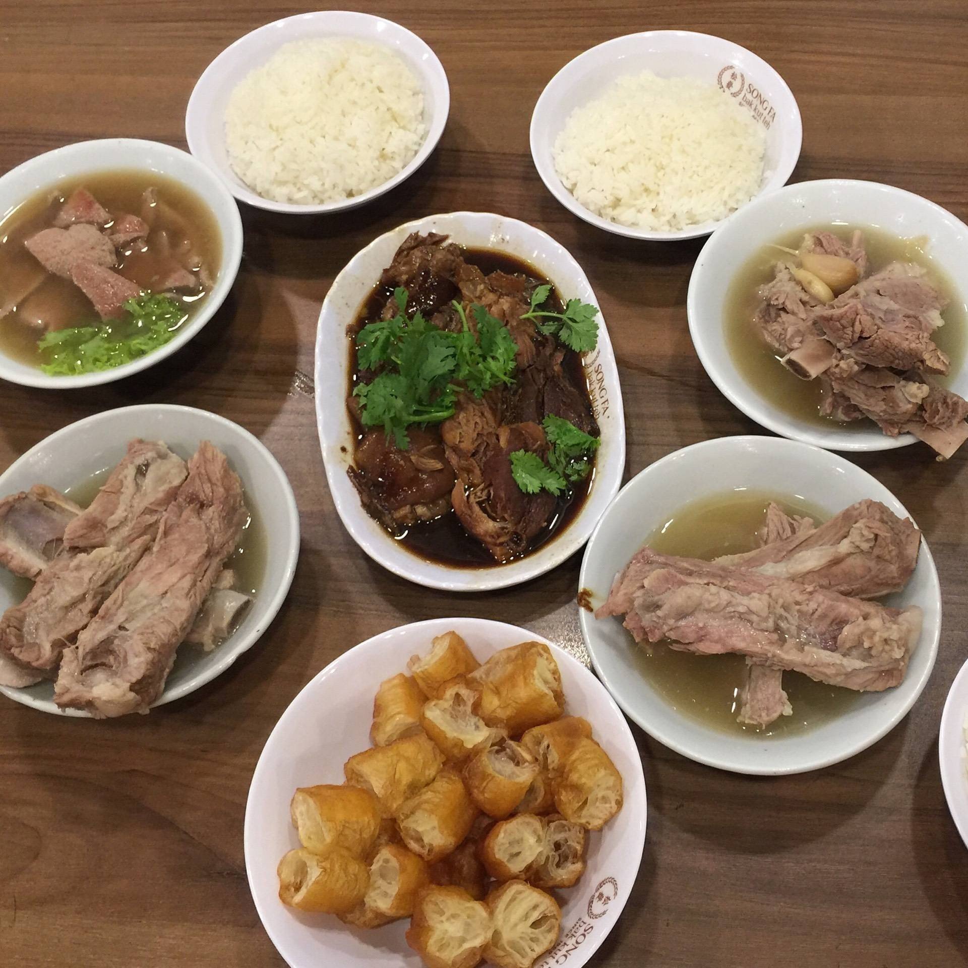รีวิว Song Fa bakkuteh Chinatown Point - Song fah bakkuteh ในห้องแอร์ ...
