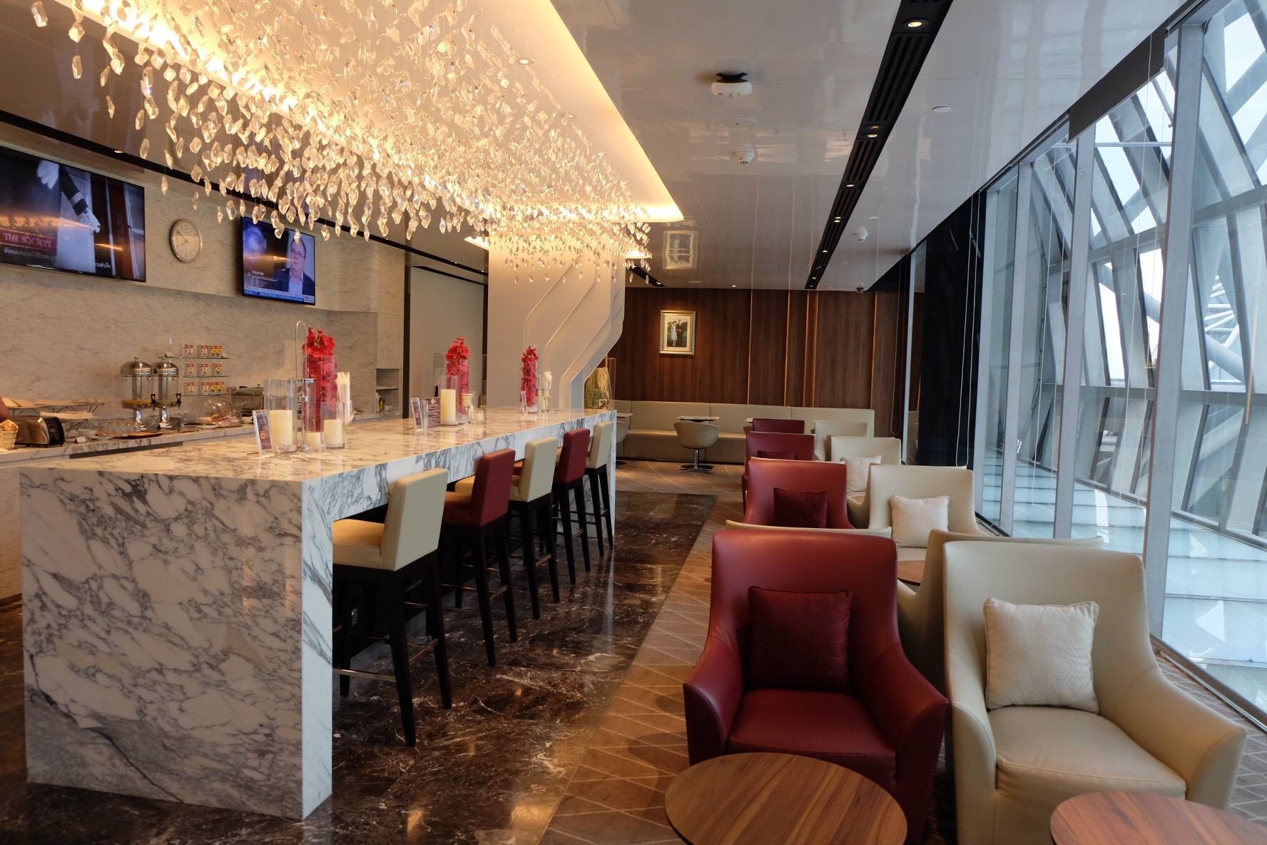 รีวิว Wisdom Lounge Suvarnabhumi Airport - กองทัพต้องเดินด้วยท้อง ไป ...
