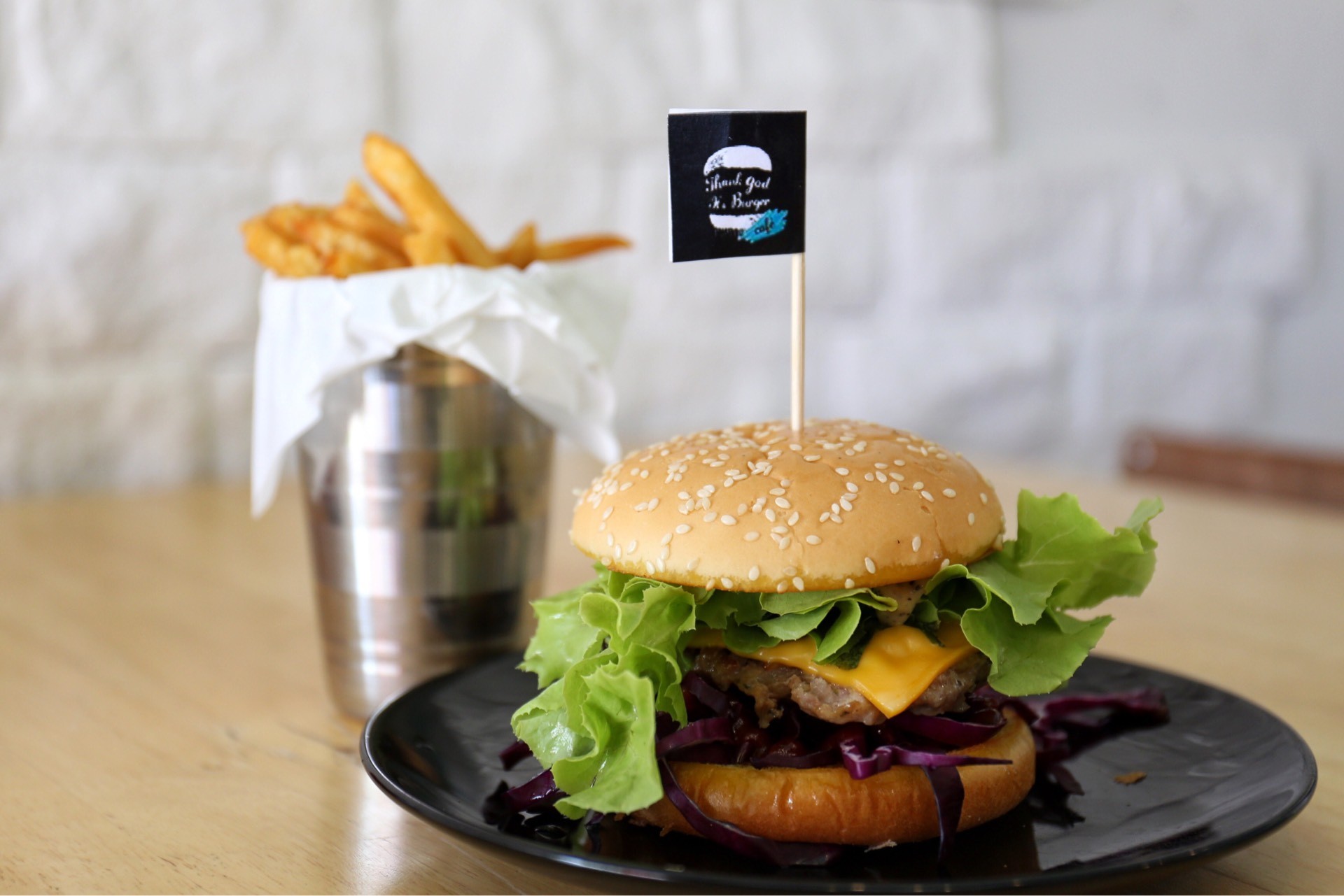 ร้าน Thank God It's Burger Café | รีวิวร้านอาหาร - Wongnai