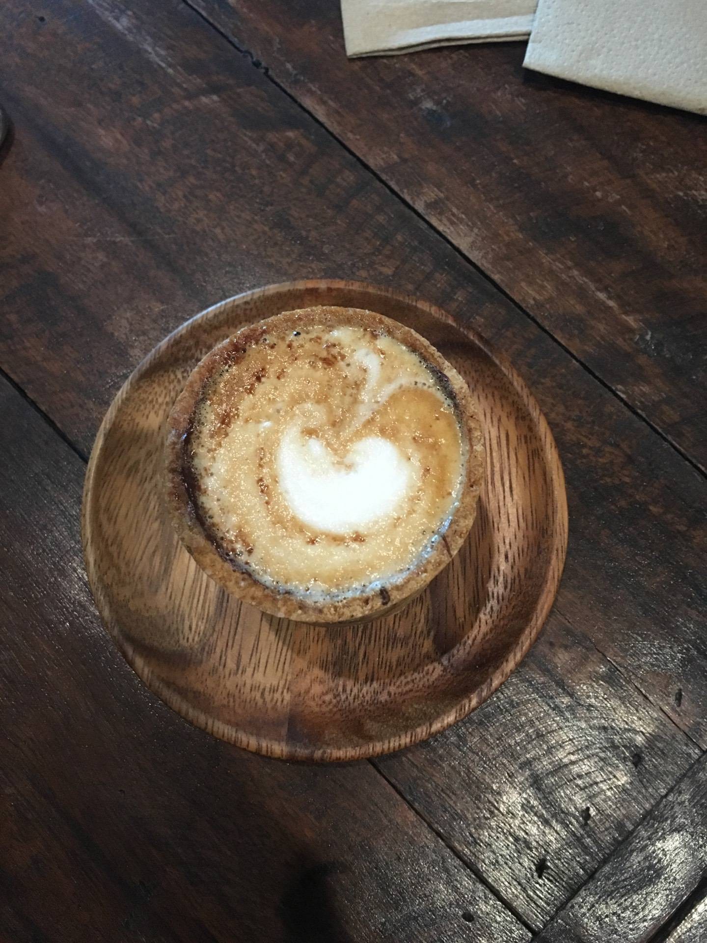 รีวิว FAT BEAVER - เลมอนเค้กอร่อยมากกก กาแฟหอมขมไม่หวานถูกใจมาก แต่แอร์ ...