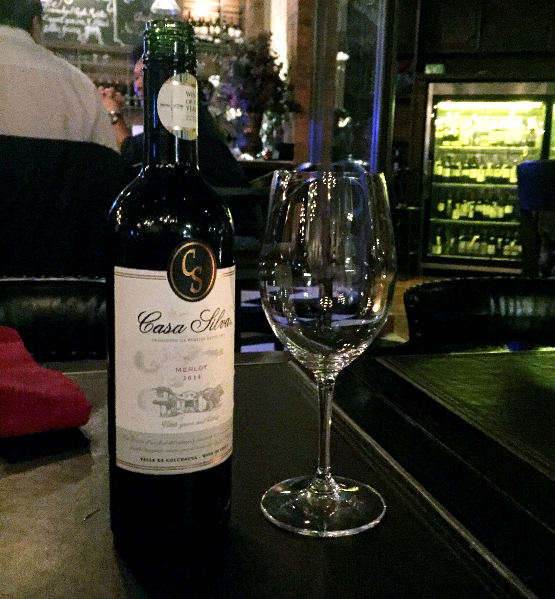 รีวิว Divine Wine Bar & Tapas คริสตัลปาร์ค - จิบไวน์ ในร้านสวย บรรยากาศ ...