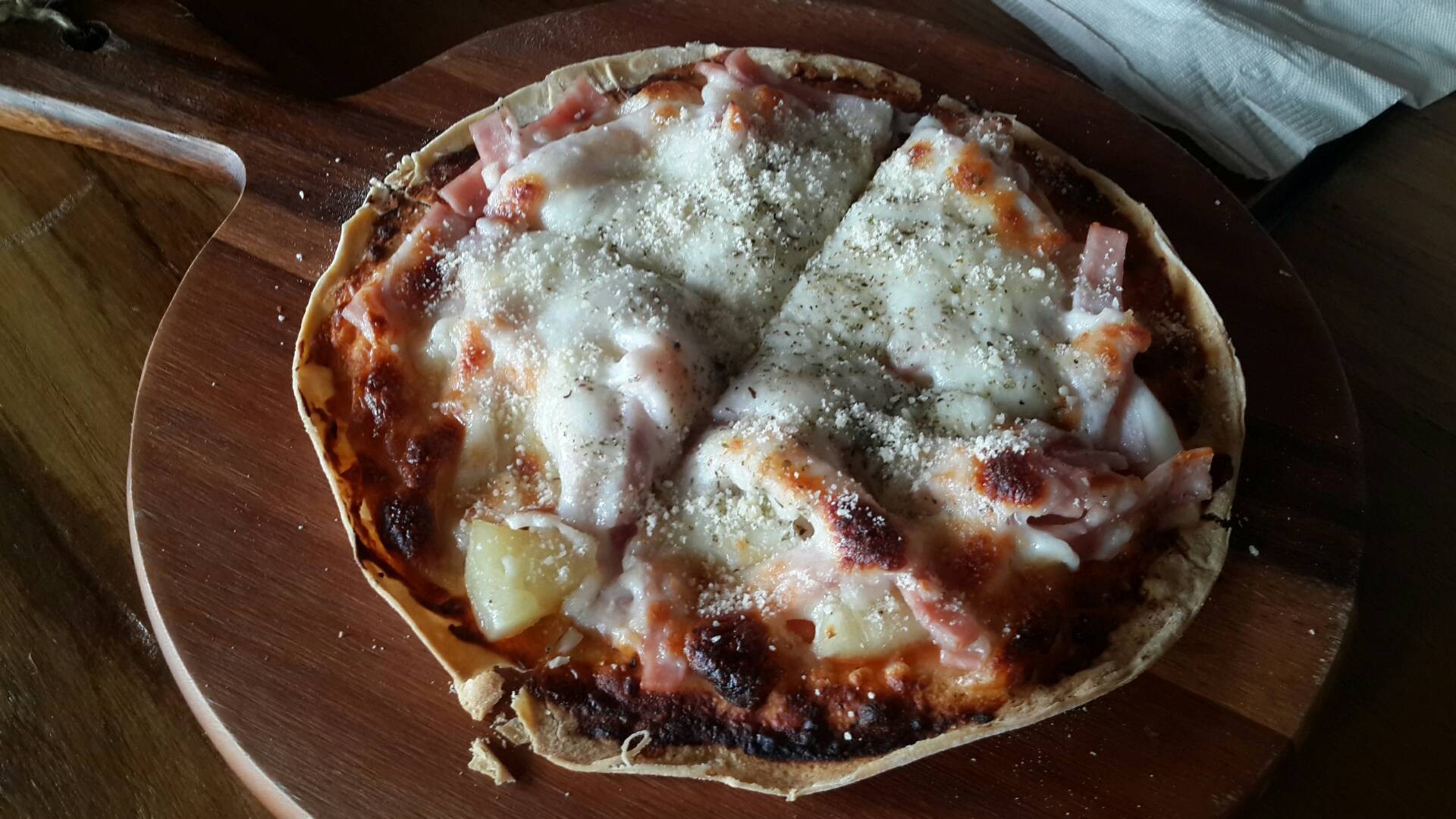 รีวิว Bewitch Cafe&Bar - ร้านสวยแนวมาก เพลงเพราะ น่านั่ง บริการดี ชาเขียวมัทฉะ พิซซ่า ดีงาม ...