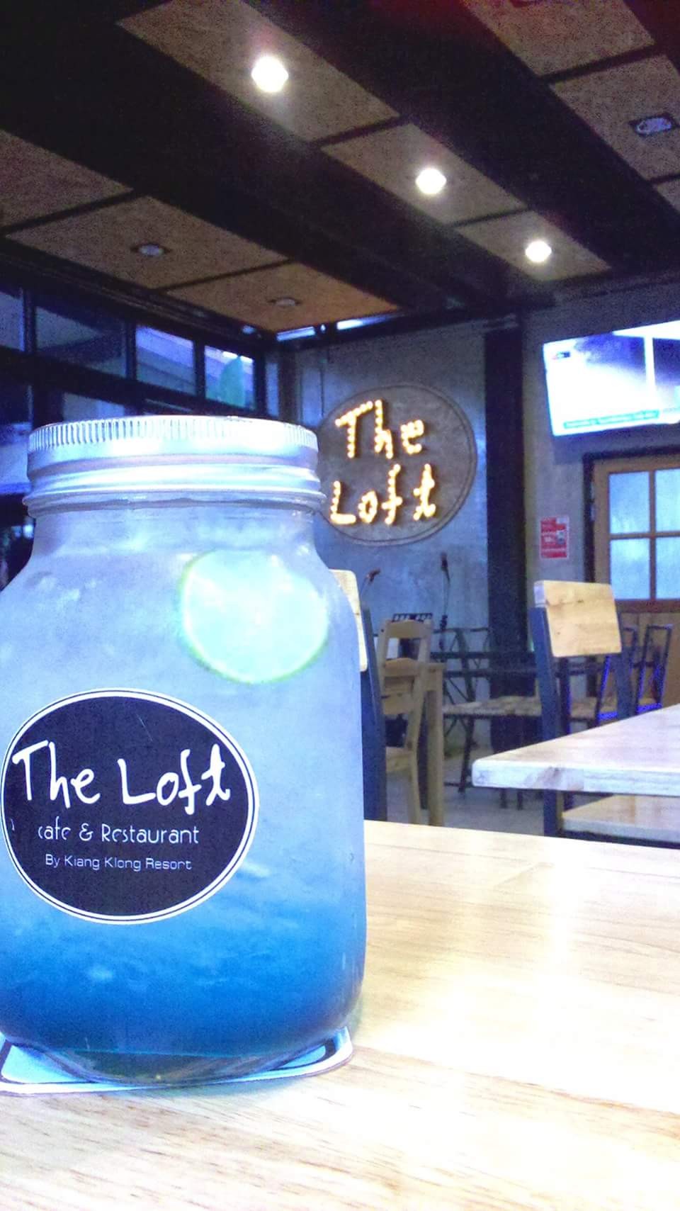 รีวิว The Loft Cafe & Restaurant - ร้านลอฟท์ๆ สุดเท่ ของสุพรรณบุรี