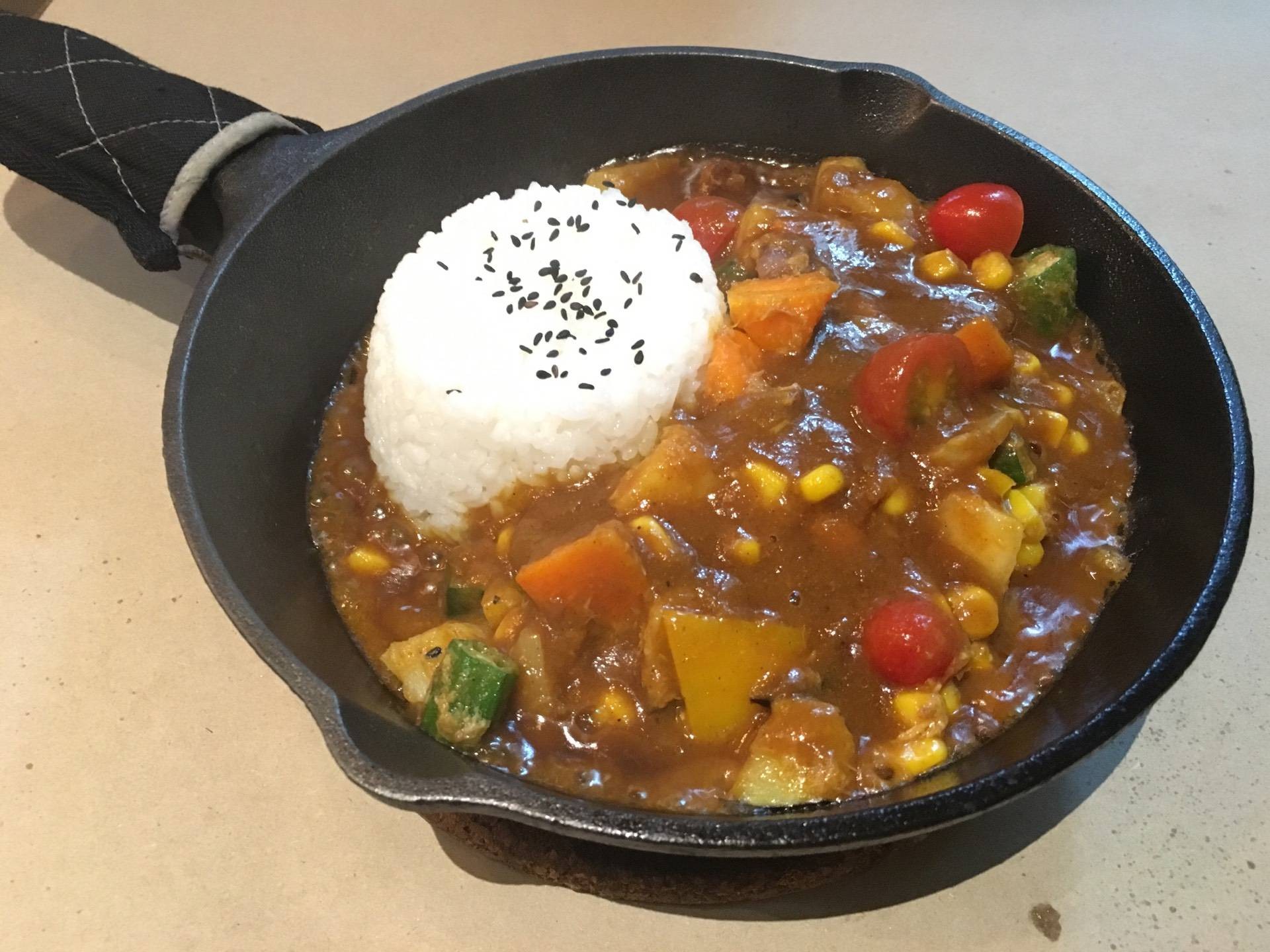 รีวิว Camp Curry สยามพารากอน - ข้าวแกงกะหรี่ Camping Style
