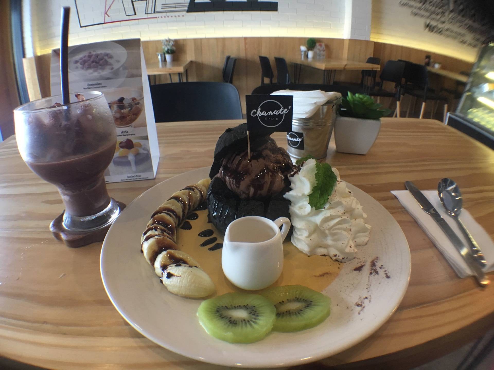 รีวิว Chanate' Cafe - บรรยากาศน่านั่งสุดๆ เหมาะกับวันพักผ่อนเบาๆสบายๆ ...