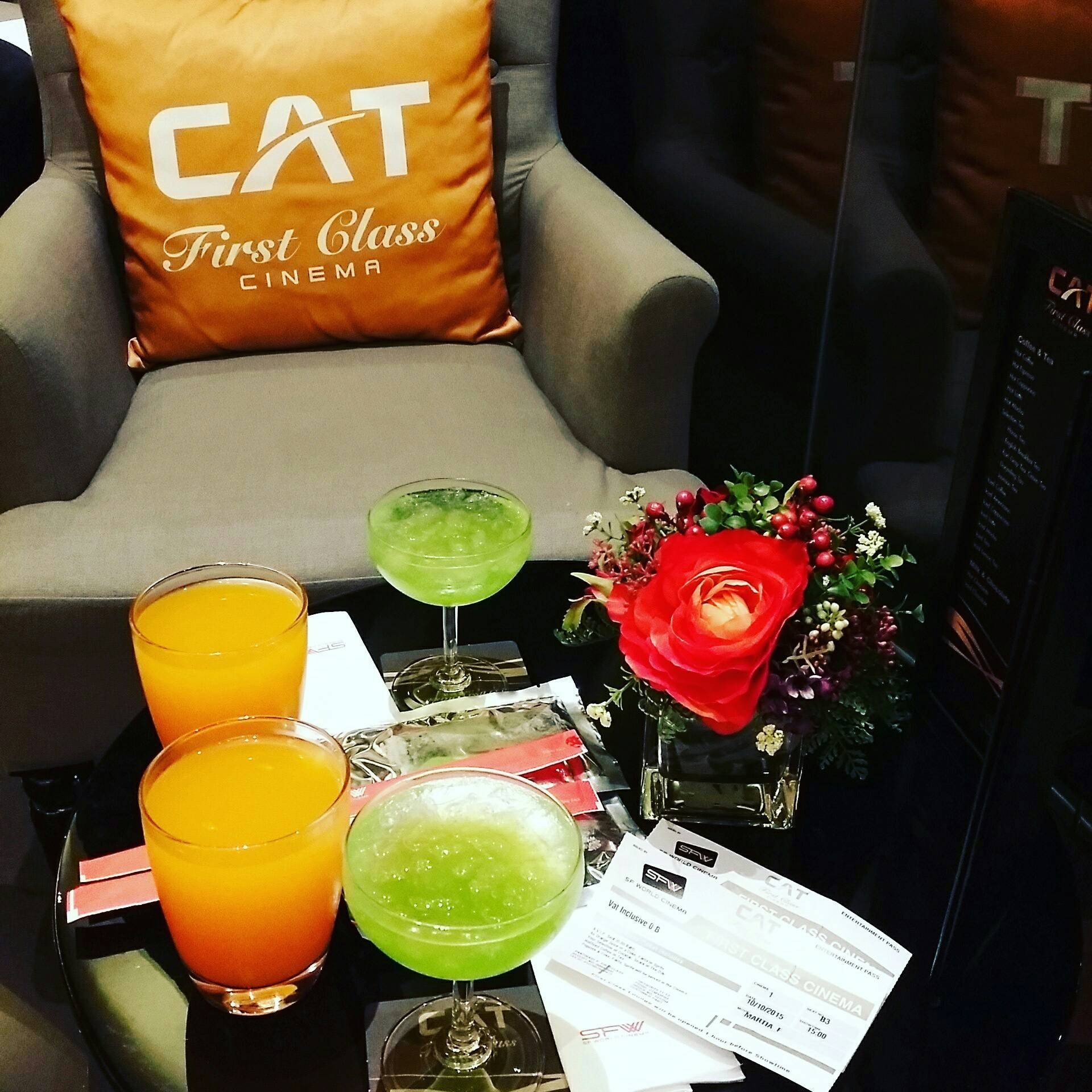 รีวิว First Class SF World Cinema centralwOrld - อิ่มไม่อั้น ก่อนดูหนัง ...