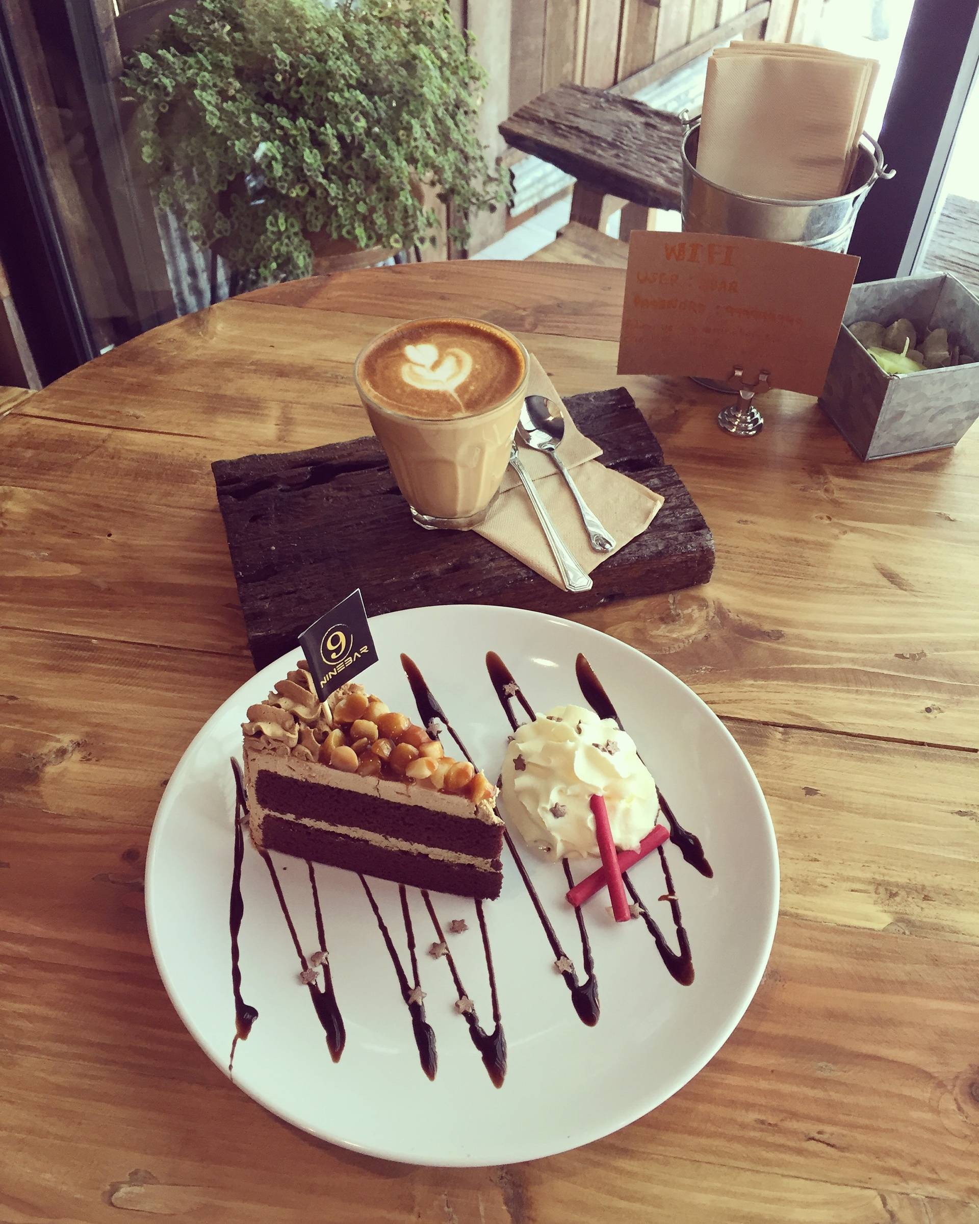 ร้าน Nine Bar Coffee Roaster | รีวิวร้านอาหาร
