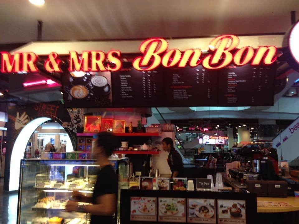 รีวิว Mr&Mrs BonBon ยูเนี่ยนมอลล์ - ขนมเค้กหน้าตาน่าทานหลากหลาย เครื่องดื่มรสชาติกลมกล่อมหลาก ...