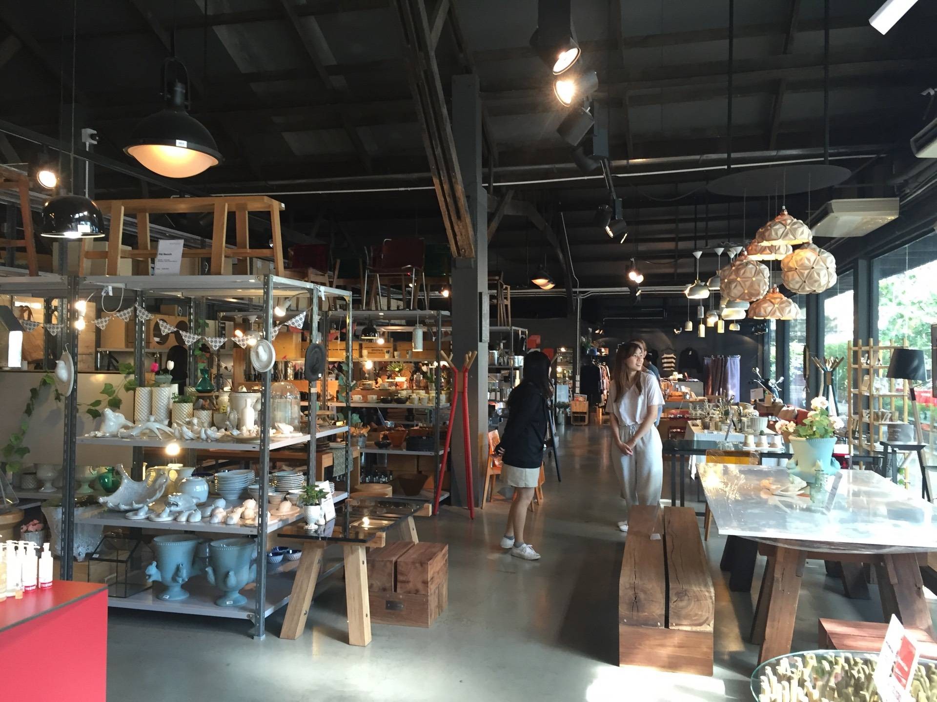 รีวิว The Jam Factory - ฉันนั่งรอพี่ที่นี่ได้นานเลย^.^
