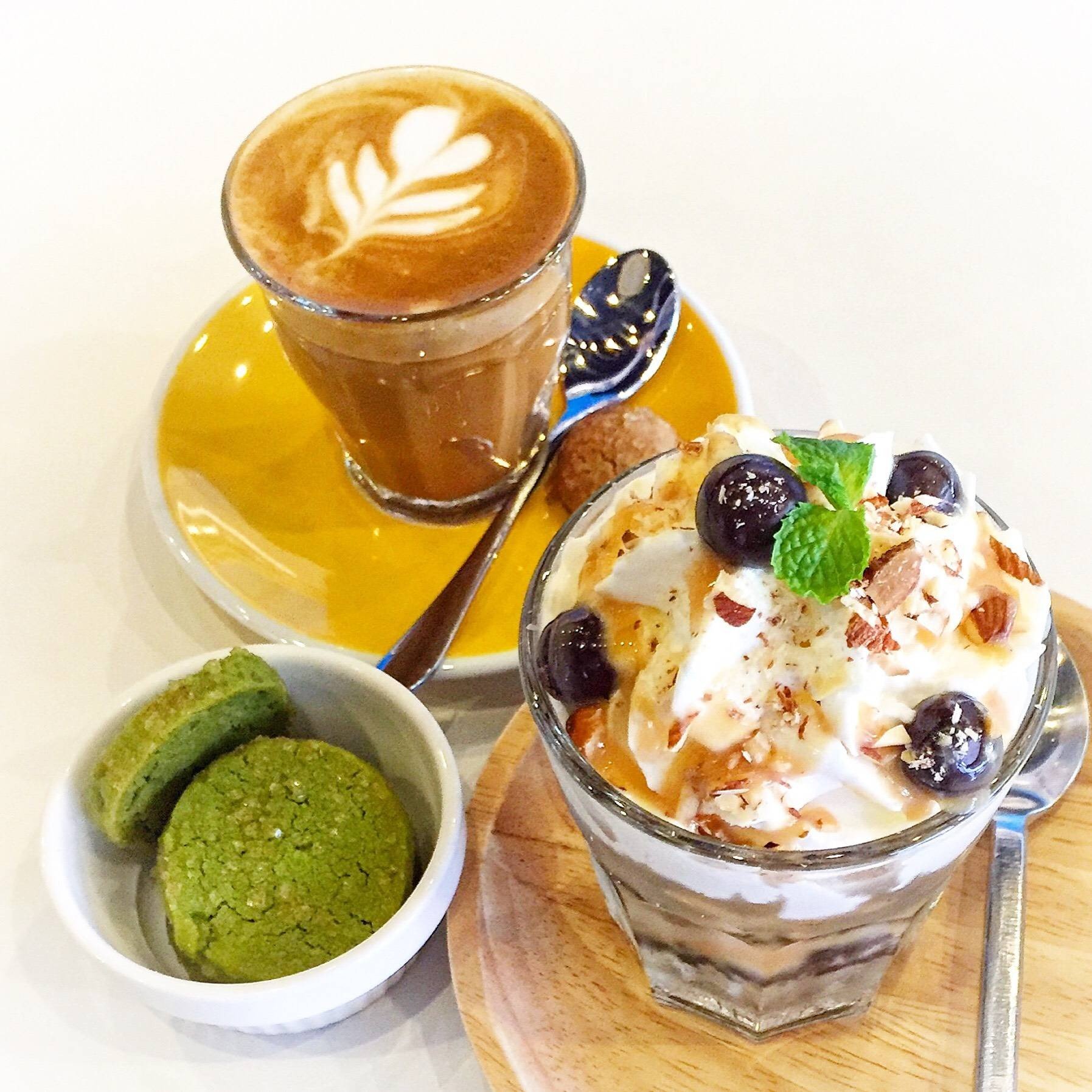 ร้าน Chibi Chibi cafe & Atelier Silom Silom | รีวิวร้านอาหาร