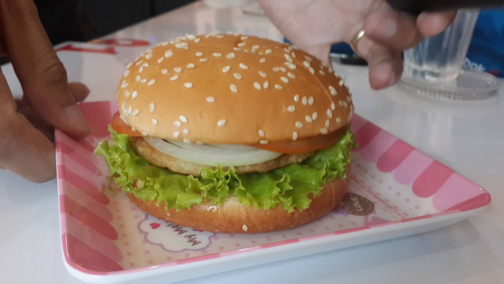 รีวิว Big M Snow Ice & Burger - ราคาถูก กินง่าย ไม่ต้องคิดมาก